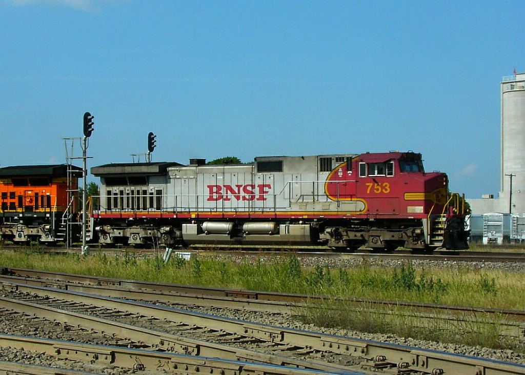 BNSF 753
